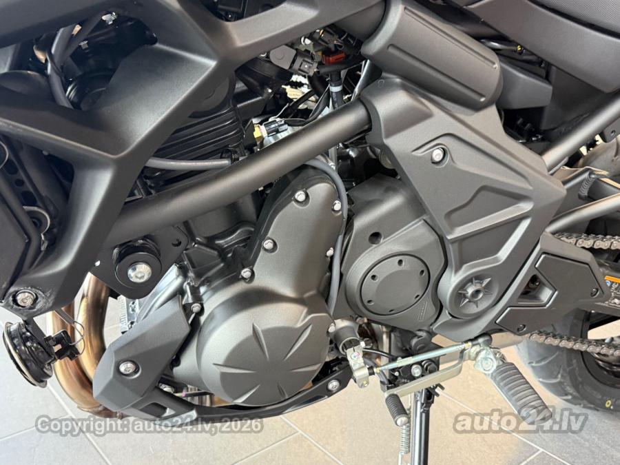 Melns Kawasaki Versys 650 2026 Tallina, ar dzinēja tilpumu 0.65 L un nobraukumu 2 tūkst. km par 7290 €, foto 16 vietnē AUTOMOTO.COM.LV