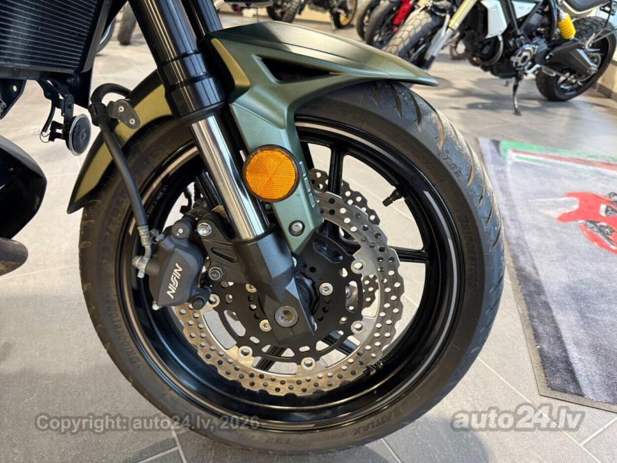 Green Kawasaki Versys 650 2018 in Tallinn, with an engine capacity of 0.65 L and mileage of 16 thousand km for 6490 €, photo 11 on AUTOMOTO.COM.LV