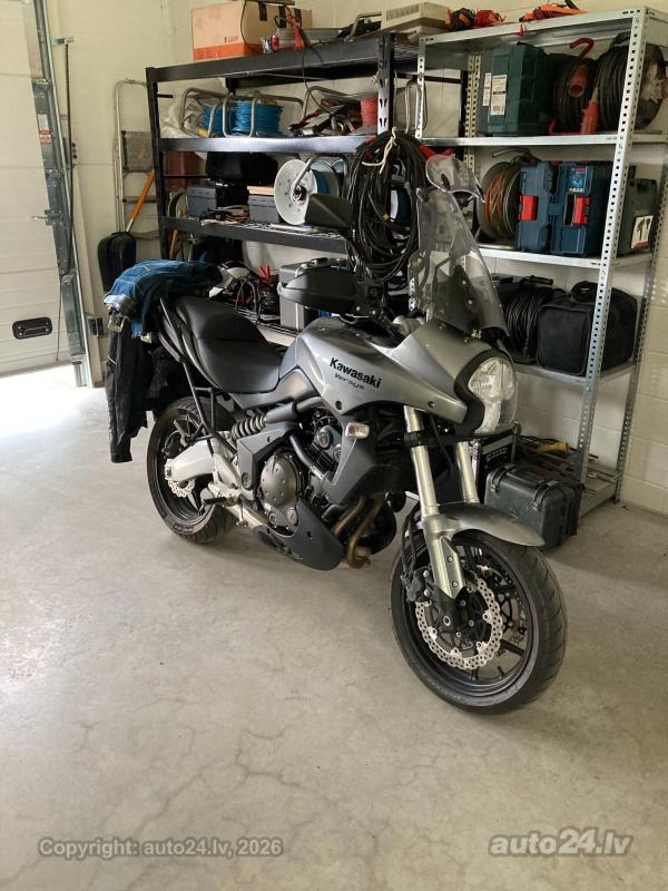 Pelēks Kawasaki Versys 650 2009 Tallina, ar dzinēja tilpumu 0.65 L un nobraukumu 36 tūkst. km par 3200 €, foto 2 vietnē AUTOMOTO.COM.LV