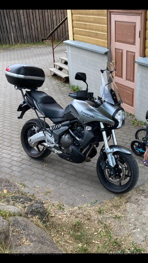 Pelēks Kawasaki Versys 650 2009 Tallina, ar dzinēja tilpumu 0.65 L un nobraukumu 36 tūkst. km par 3200 €, foto 4 vietnē AUTOMOTO.COM.LV
