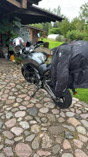 Pelēks Kawasaki Versys 650 2009 Tallina, ar dzinēja tilpumu 0.65 L un nobraukumu 36 tūkst. km par 3200 €, foto 7 vietnē AUTOMOTO.COM.LV