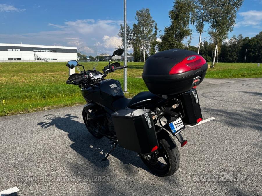 Серый Кавасаки Versys 650 2013 в Пярну, объемом двигателя 0.65 л и пробегом 48 тыс. км за 3750 €, фото 6 на AUTOMOTO.COM.LV
