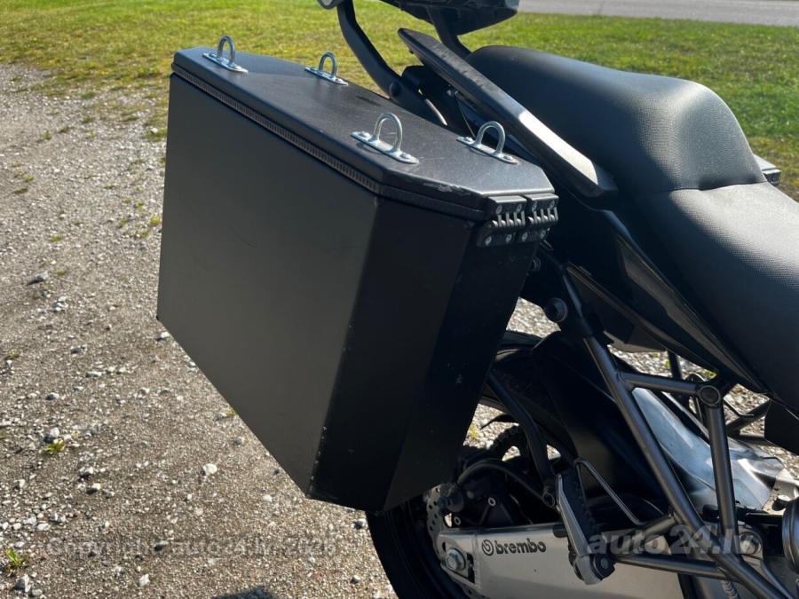 Серый Кавасаки Versys 650 2013 в Пярну, объемом двигателя 0.65 л и пробегом 48 тыс. км за 3750 €, фото 11 на AUTOMOTO.COM.LV