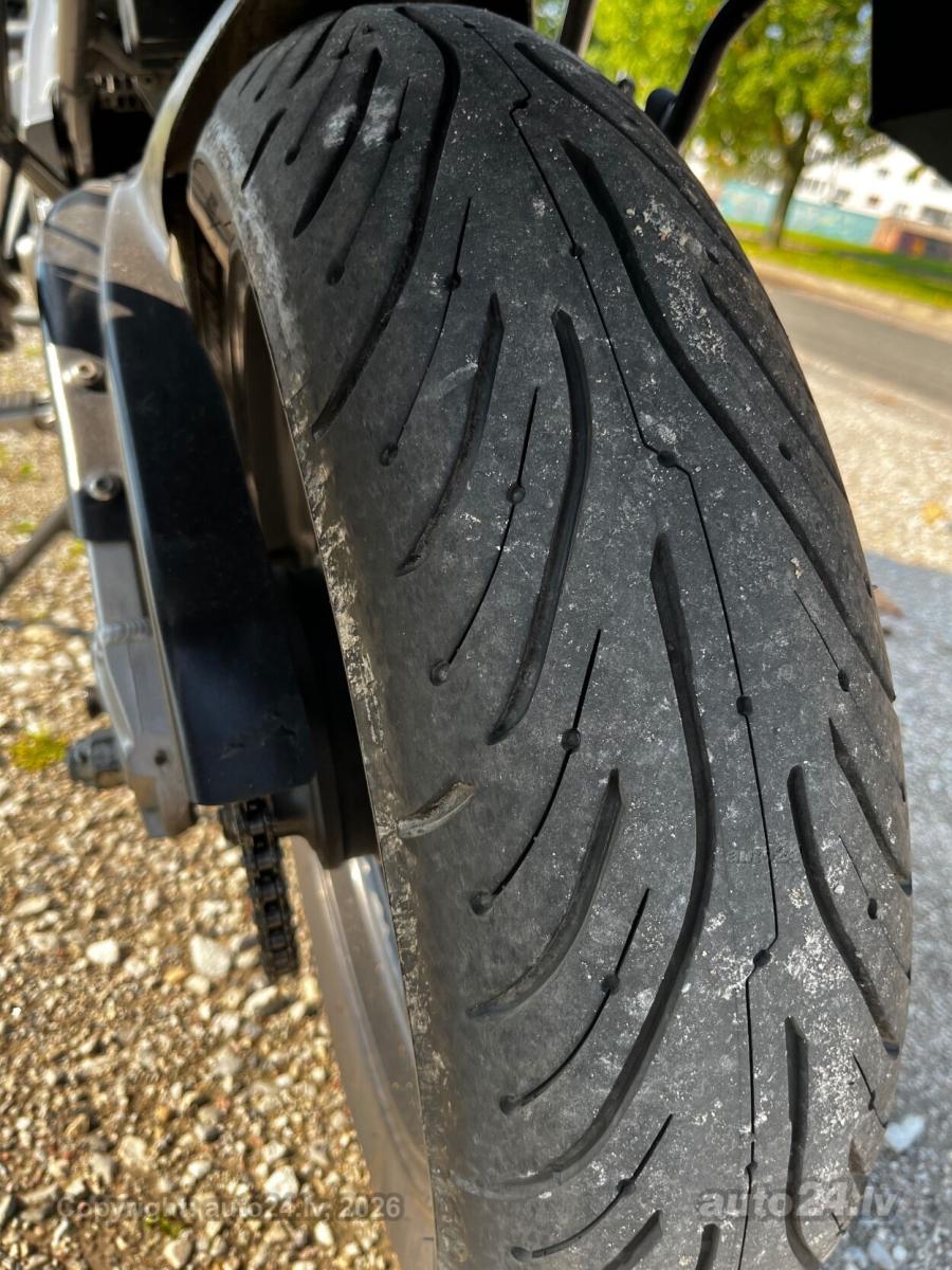 Серый Кавасаки Versys 650 2013 в Пярну, объемом двигателя 0.65 л и пробегом 48 тыс. км за 3750 €, фото 21 на AUTOMOTO.COM.LV
