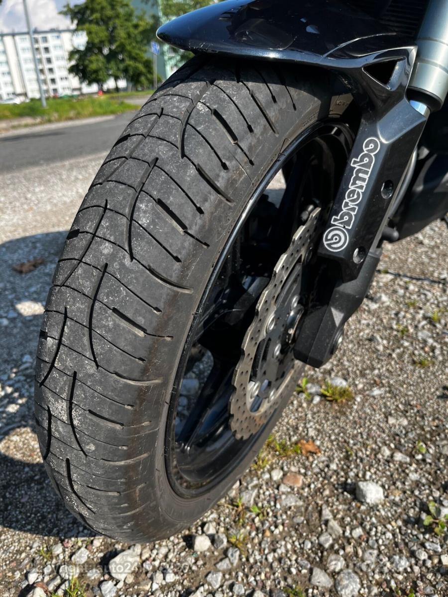 Серый Кавасаки Versys 650 2013 в Пярну, объемом двигателя 0.65 л и пробегом 48 тыс. км за 3750 €, фото 22 на AUTOMOTO.COM.LV