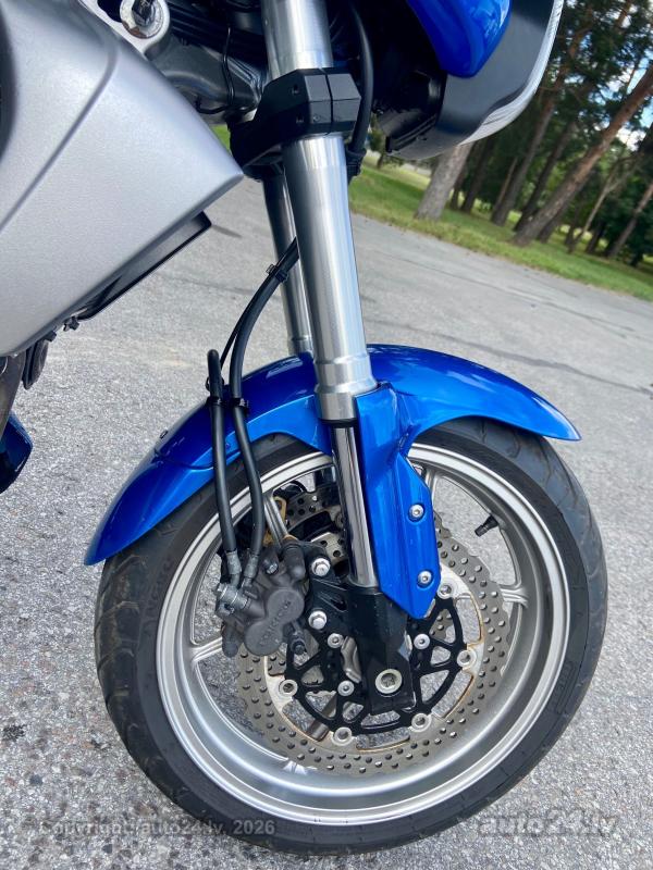 Kawasaki Versys 650 2010 in Tallinn, with an engine capacity of 0.65 L and mileage of 15 thousand km for 3650 €, photo 5 on AUTOMOTO.COM.LV