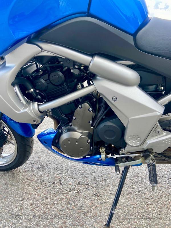 Kawasaki Versys 650 2010 in Tallinn, with an engine capacity of 0.65 L and mileage of 15 thousand km for 3650 €, photo 10 on AUTOMOTO.COM.LV
