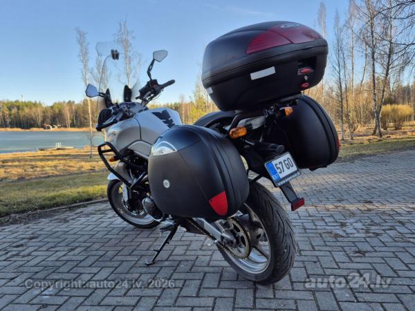 Balts Kawasaki Versys 650 2008 Elva, ar dzinēja tilpumu 0.65 L un nobraukumu 40 tūkst. km par 3500 €, foto 6 vietnē AUTOMOTO.COM.LV