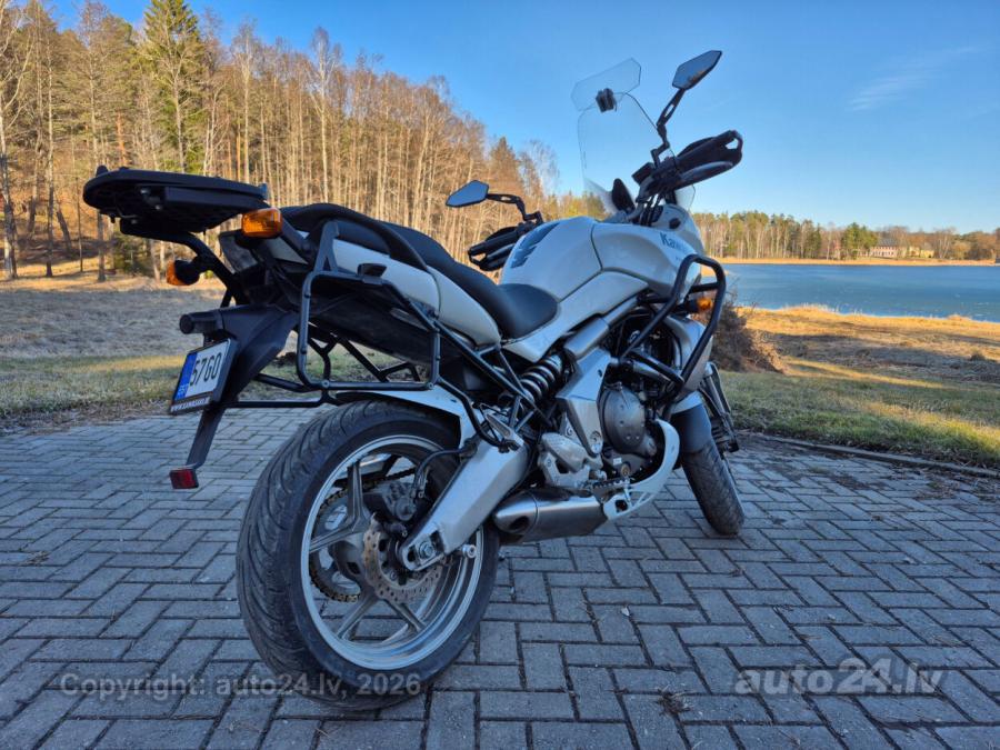 Белый Кавасаки Versys 650 2008 в Элва, объемом двигателя 0.65 л и пробегом 40 тыс. км за 3500 €, фото 9 на AUTOMOTO.COM.LV