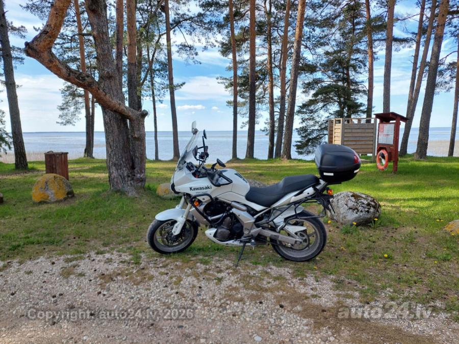 Белый Кавасаки Versys 650 2008 в Элва, объемом двигателя 0.65 л и пробегом 40 тыс. км за 3500 €, фото 16 на AUTOMOTO.COM.LV