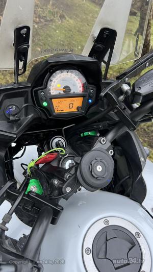 White Kawasaki Versys 650 2018 in Tallinn, with an engine capacity of 0.65 L and mileage of 31 thousand km for 7250 €, photo 15 on AUTOMOTO.COM.LV