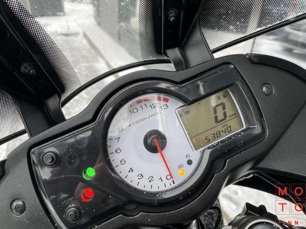 Black Kawasaki Versys 2007 in Riga, with an engine capacity of 0.65 L and mileage of 53 thousand km for 2999 €, photo 7 on AUTOMOTO.COM.LV