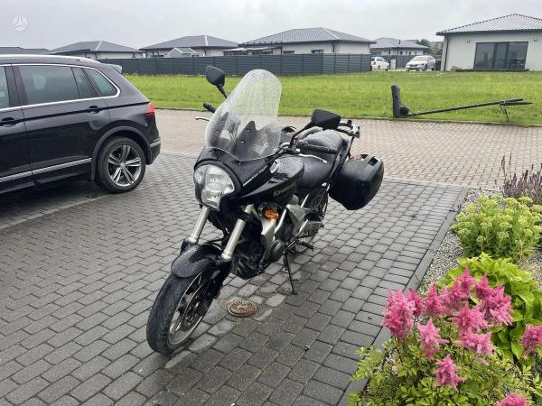 Черный Кавасаки Versys 2007 в Клайпеда, объемом двигателя 0.65 л и пробегом 49 тыс. км за 2500 €, фото 2 на AUTOMOTO.COM.LV