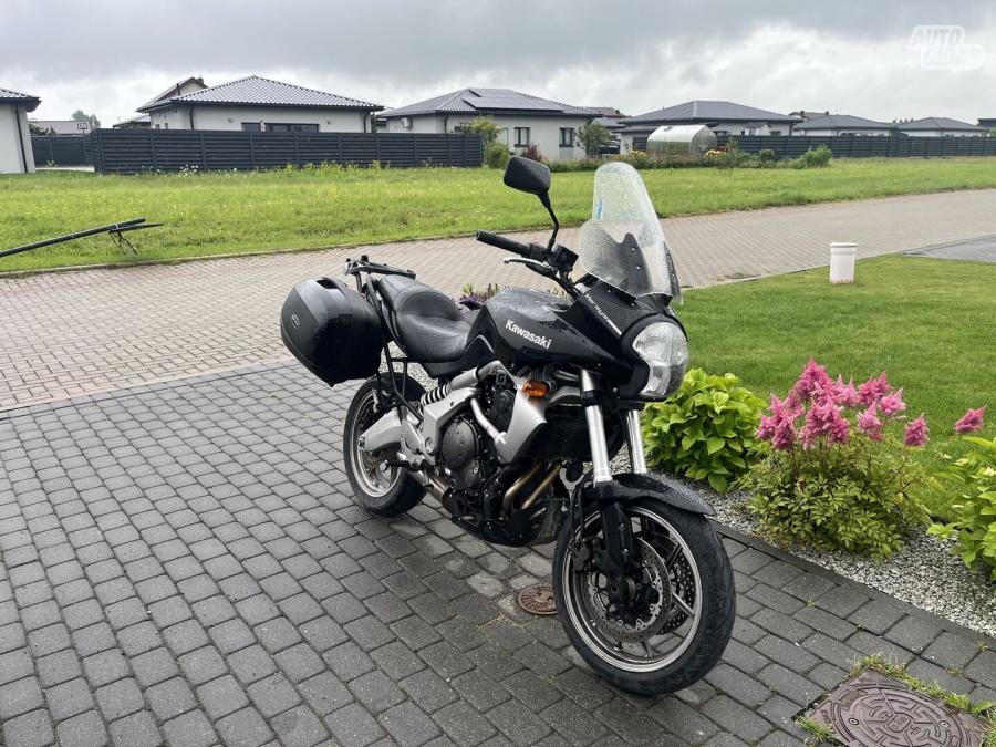 Black Kawasaki Versys 2007 in Klaipeda, with an engine capacity of 0.65 L and mileage of 49 thousand km for 2000 €, photo 1 on AUTOMOTO.COM.LV