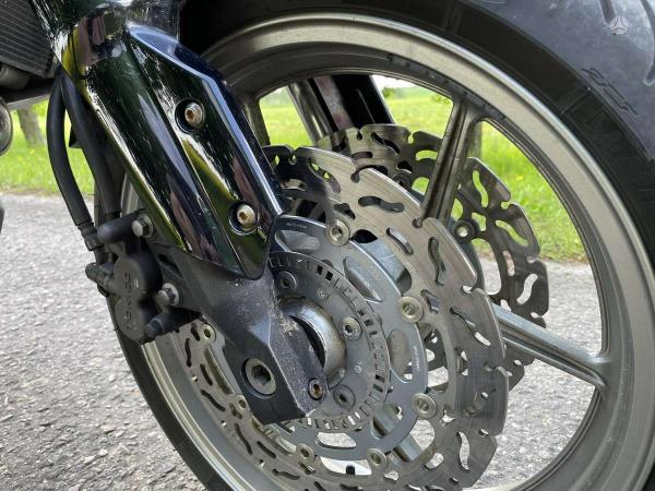 Melns Kawasaki Versys 2007 Anykščiai, ar dzinēja tilpumu 0.65 L un nobraukumu 33 tūkst. km par 2650 €, foto 11 vietnē AUTOMOTO.COM.LV