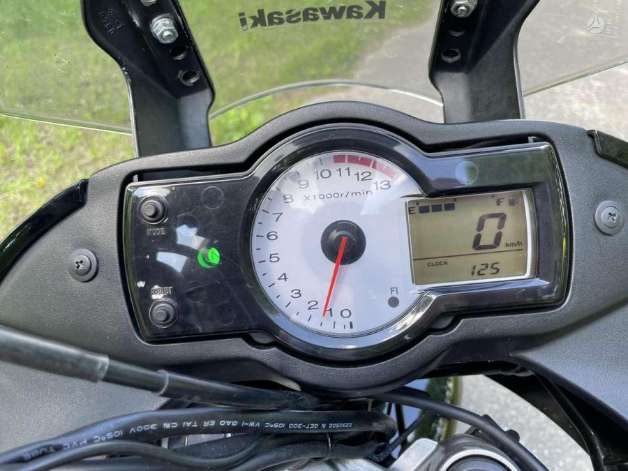 Melns Kawasaki Versys 2007 Anykščiai, ar dzinēja tilpumu 0.65 L un nobraukumu 33 tūkst. km par 2650 €, foto 16 vietnē AUTOMOTO.COM.LV