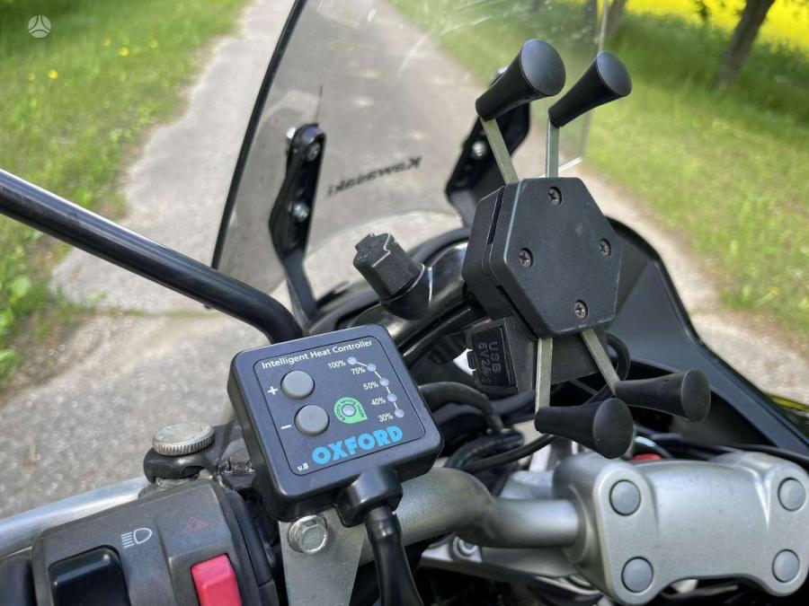 Melns Kawasaki Versys 2007 Anykščiai, ar dzinēja tilpumu 0.65 L un nobraukumu 33 tūkst. km par 2650 €, foto 17 vietnē AUTOMOTO.COM.LV