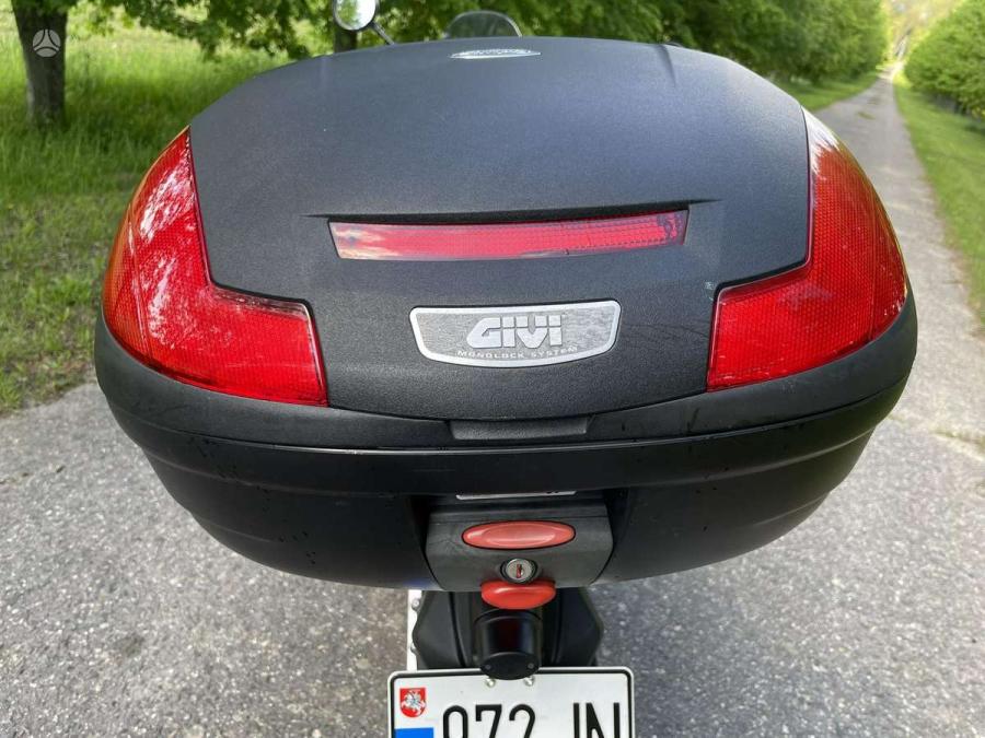 Melns Kawasaki Versys 2007 Anykščiai, ar dzinēja tilpumu 0.65 L un nobraukumu 33 tūkst. km par 2650 €, foto 18 vietnē AUTOMOTO.COM.LV