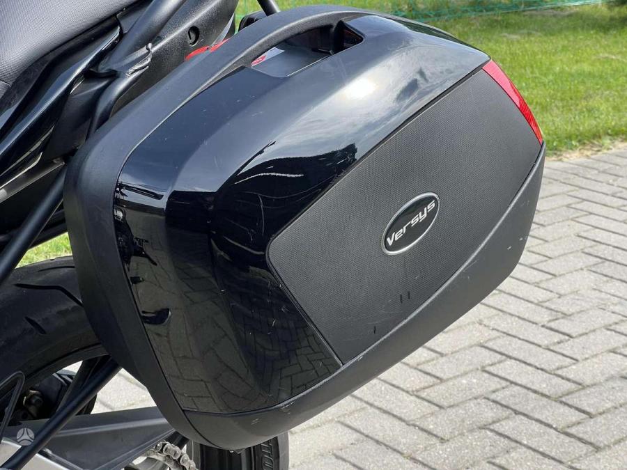 Black Kawasaki Versys 2008 in Vilnius, with an engine capacity of 0.65 L and mileage of 48 thousand km for 2400 €, photo 11 on AUTOMOTO.COM.LV