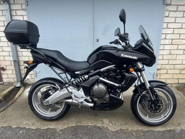 Black Kawasaki Versys 2008 in Birstonas, with an engine capacity of 0.65 L and mileage of 35 thousand km for 2999 €, photo 4 on AUTOMOTO.COM.LV