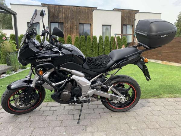 Черный Кавасаки Versys 2008 в Вильнюс, объемом двигателя 0.65 л и пробегом 20 тыс. км за 3900 €, фото 1 на AUTOMOTO.COM.LV