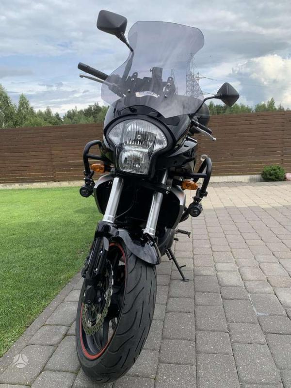 Черный Кавасаки Versys 2008 в Вильнюс, объемом двигателя 0.65 л и пробегом 20 тыс. км за 3900 €, фото 4 на AUTOMOTO.COM.LV