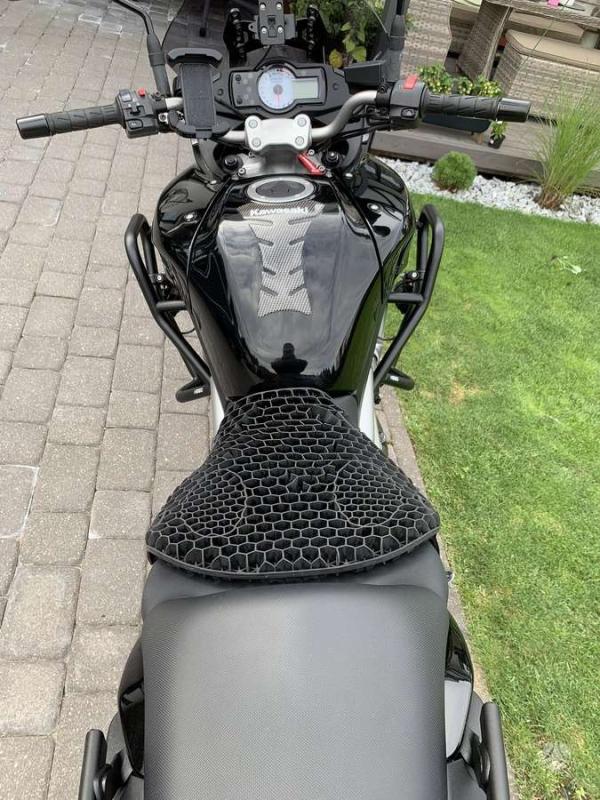 Черный Кавасаки Versys 2008 в Вильнюс, объемом двигателя 0.65 л и пробегом 20 тыс. км за 3900 €, фото 10 на AUTOMOTO.COM.LV