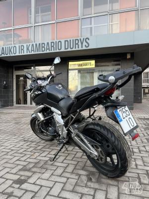Melns Kawasaki Versys 2010 Viļņa, ar dzinēja tilpumu 0.65 L un nobraukumu 31 tūkst. km par 2400 €, foto 4 vietnē AUTOMOTO.COM.LV