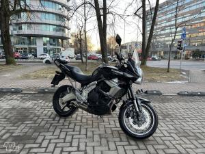Melns Kawasaki Versys 2010 Viļņa, ar dzinēja tilpumu 0.65 L un nobraukumu 31 tūkst. km par 2400 €, foto 10 vietnē AUTOMOTO.COM.LV