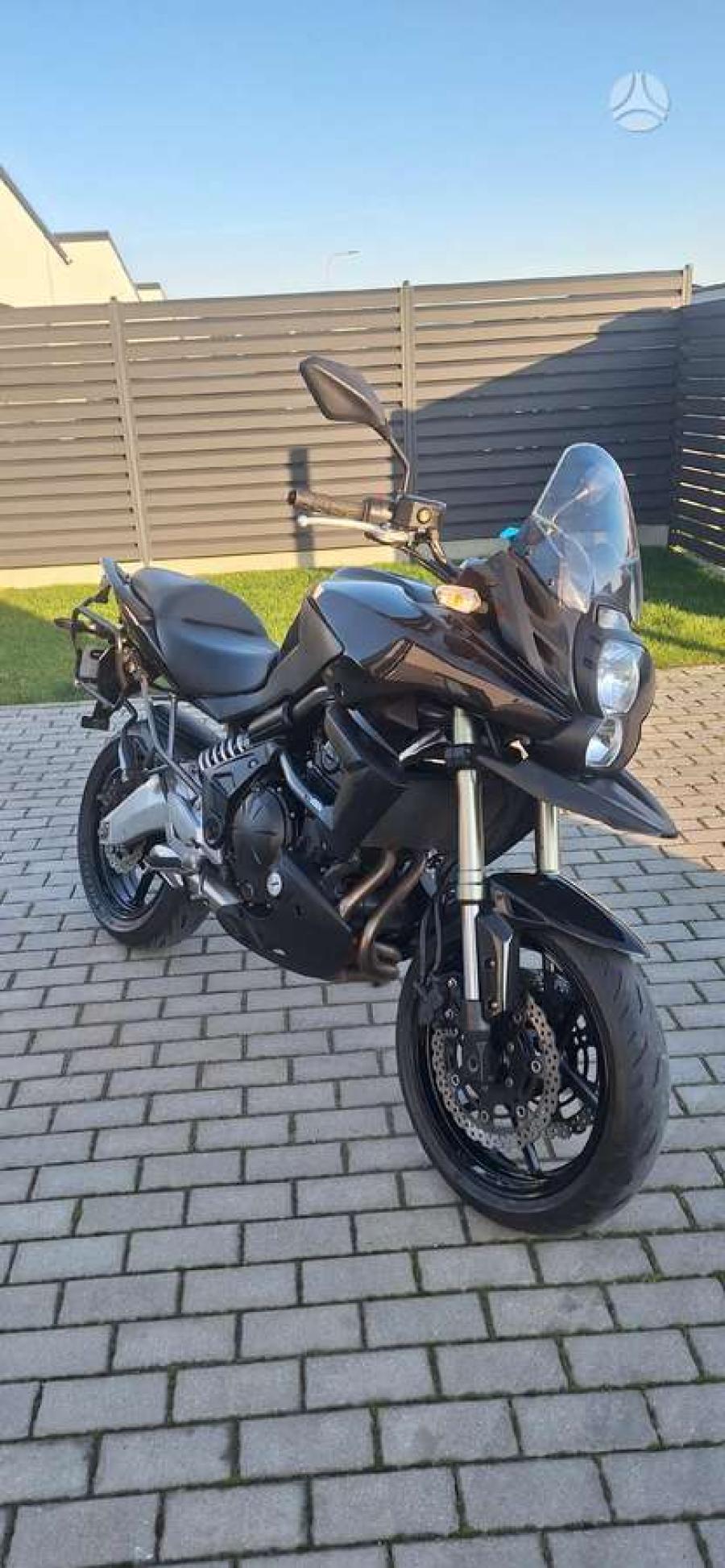 Melns Kawasaki Versys 2012 Klaipėda, ar dzinēja tilpumu 0.65 L un nobraukumu 43 tūkst. km par 2999 €, foto 1 vietnē AUTOMOTO.COM.LV
