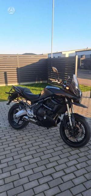 Melns Kawasaki Versys 2012 Klaipėda, ar dzinēja tilpumu 0.65 L un nobraukumu 43 tūkst. km par 2999 €, foto 3 vietnē AUTOMOTO.COM.LV