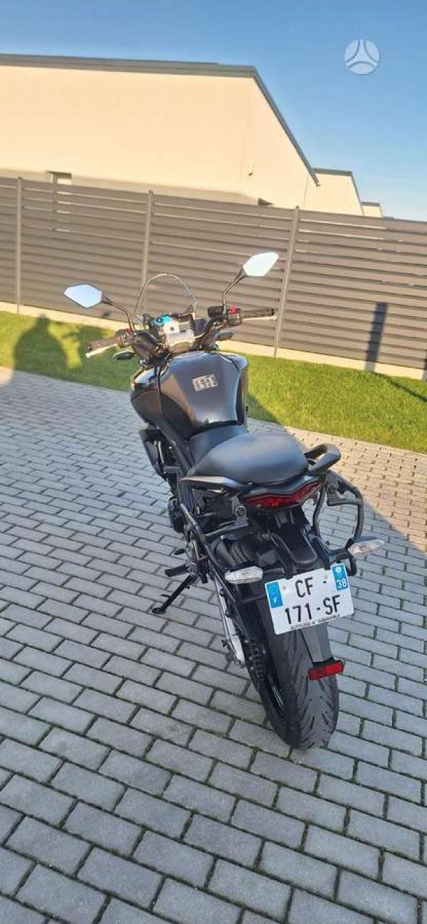 Black Kawasaki Versys 2012 in Klaipeda, with an engine capacity of 0.65 L and mileage of 43 thousand km for 2999 €, photo 6 on AUTOMOTO.COM.LV