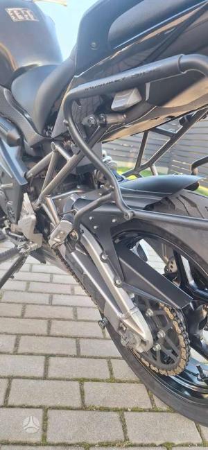 Melns Kawasaki Versys 2012 Klaipėda, ar dzinēja tilpumu 0.65 L un nobraukumu 43 tūkst. km par 2999 €, foto 19 vietnē AUTOMOTO.COM.LV