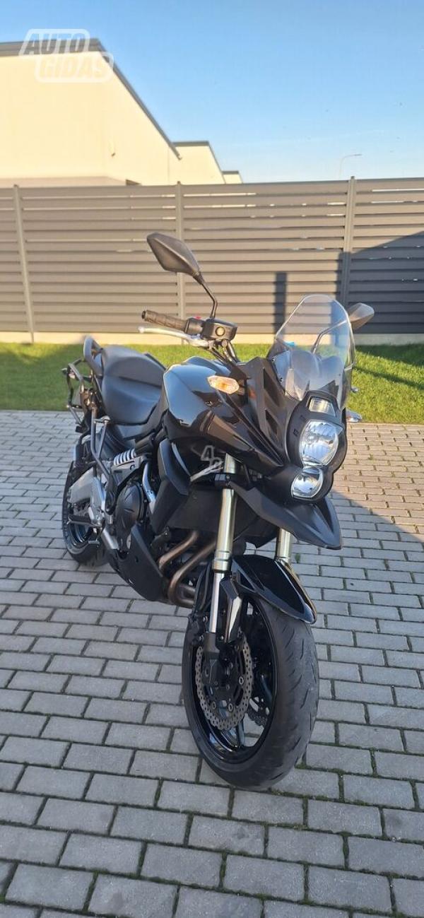 Melns Kawasaki Versys 2012 Klaipėda, ar dzinēja tilpumu 0.65 L un nobraukumu 43 tūkst. km par 2700 €, foto 2 vietnē AUTOMOTO.COM.LV