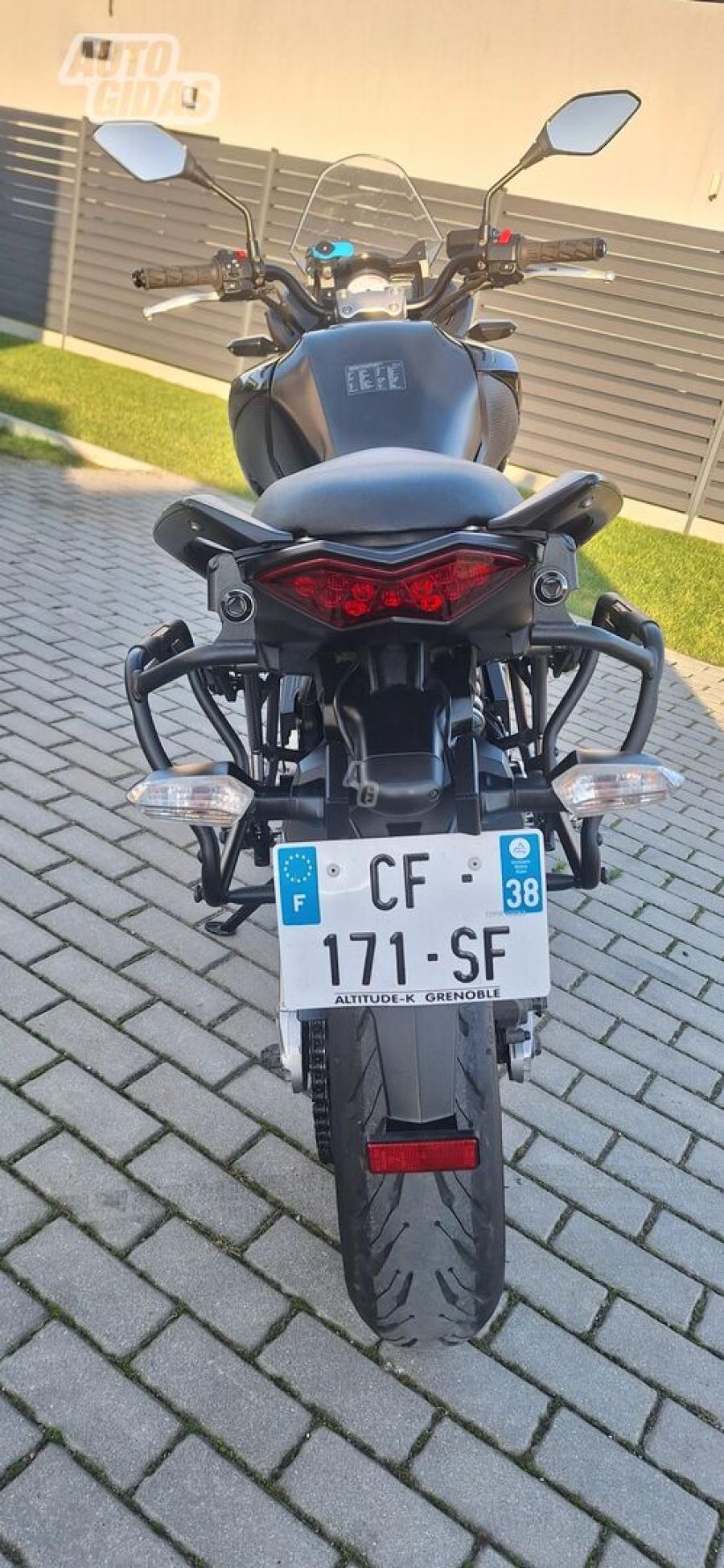 Black Kawasaki Versys 2012 in Klaipeda, with an engine capacity of 0.65 L and mileage of 43 thousand km for 2700 €, photo 11 on AUTOMOTO.COM.LV