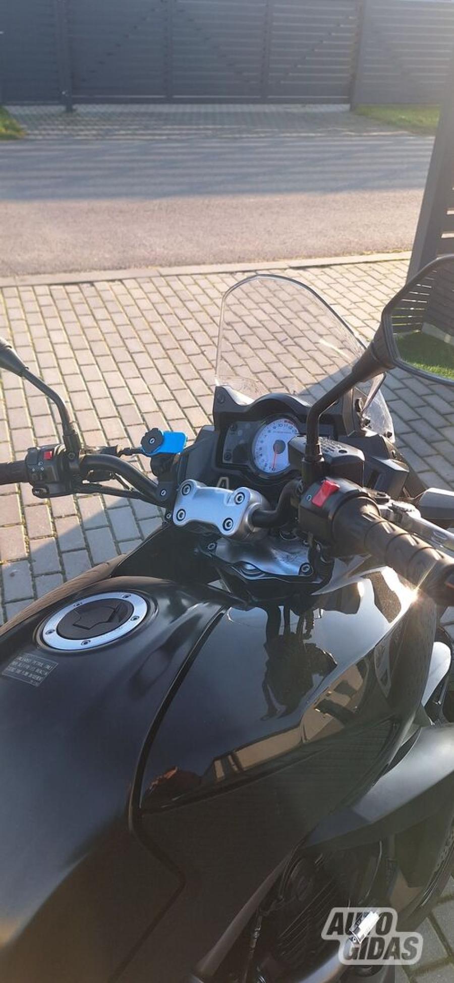 Black Kawasaki Versys 2012 in Klaipeda, with an engine capacity of 0.65 L and mileage of 43 thousand km for 2700 €, photo 17 on AUTOMOTO.COM.LV