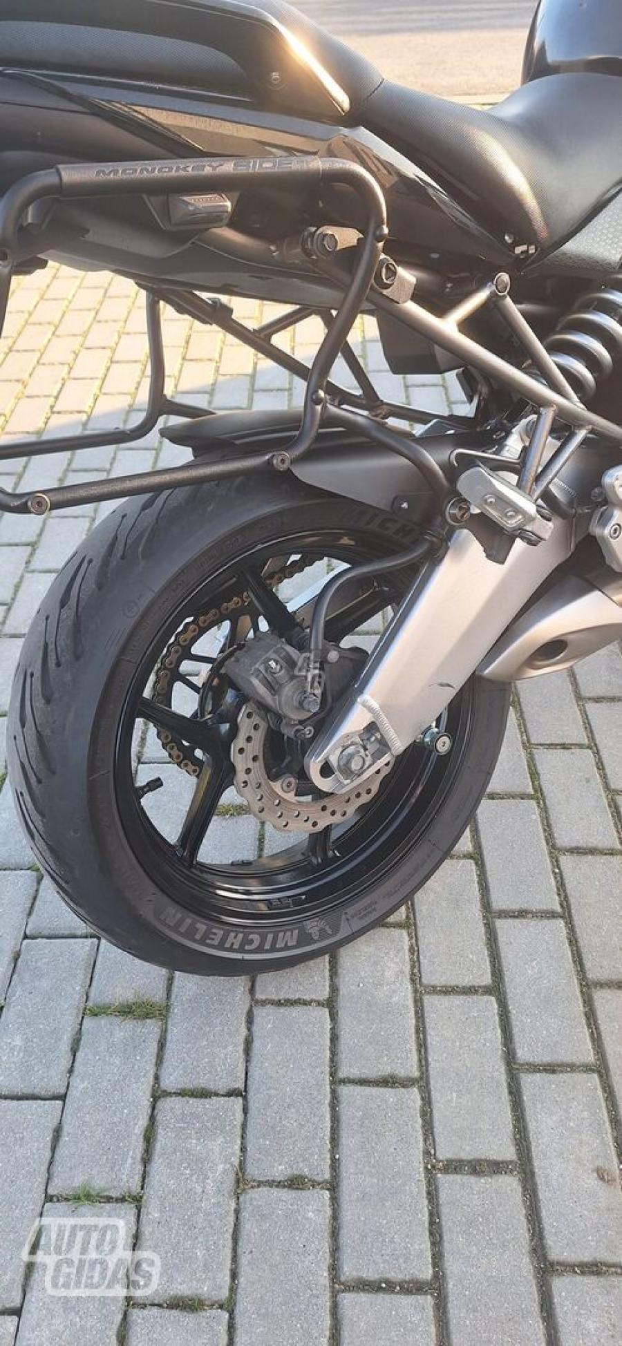 Black Kawasaki Versys 2012 in Klaipeda, with an engine capacity of 0.65 L and mileage of 43 thousand km for 2700 €, photo 18 on AUTOMOTO.COM.LV