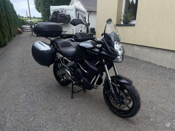 Black Kawasaki Versys 2012 in Kursenai, with an engine capacity of 0.65 L and mileage of 47 thousand km for 3400 €, photo 1 on AUTOMOTO.COM.LV