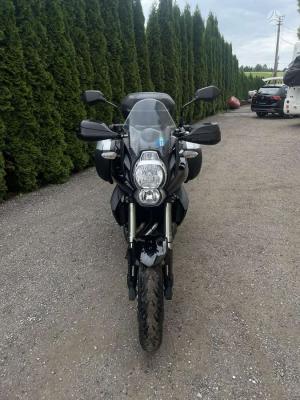 Black Kawasaki Versys 2012 in Kursenai, with an engine capacity of 0.65 L and mileage of 47 thousand km for 3400 €, photo 3 on AUTOMOTO.COM.LV
