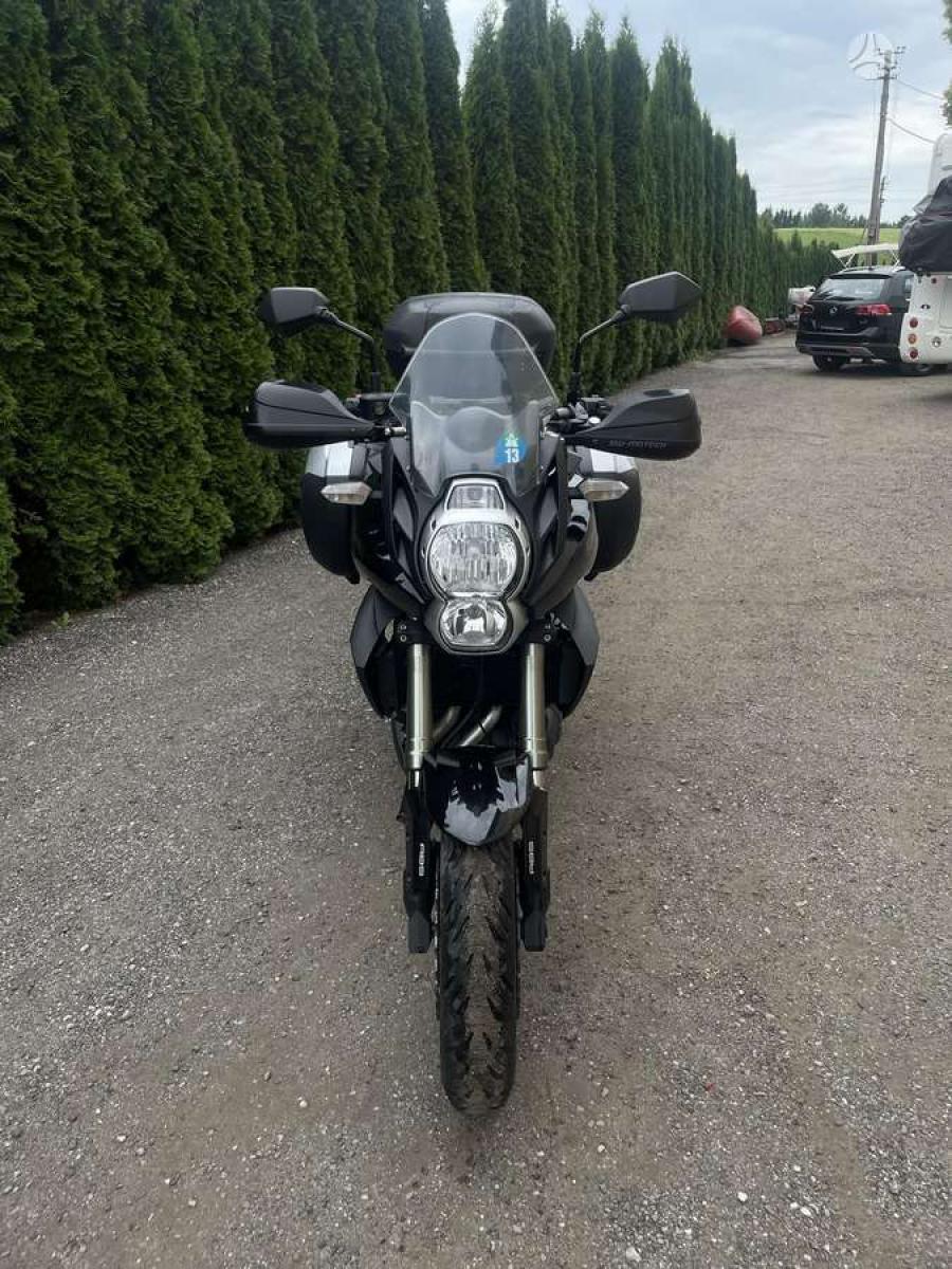 Black Kawasaki Versys 2012 in Kursenai, with an engine capacity of 0.65 L and mileage of 47 thousand km for 3400 €, photo 3 on AUTOMOTO.COM.LV