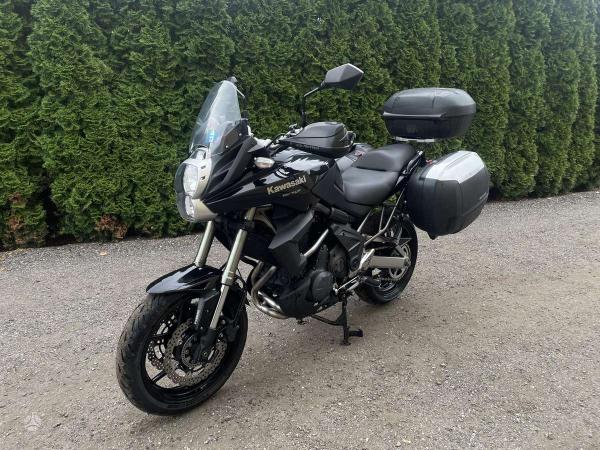 Black Kawasaki Versys 2012 in Kursenai, with an engine capacity of 0.65 L and mileage of 47 thousand km for 3400 €, photo 3 on AUTOMOTO.COM.LV