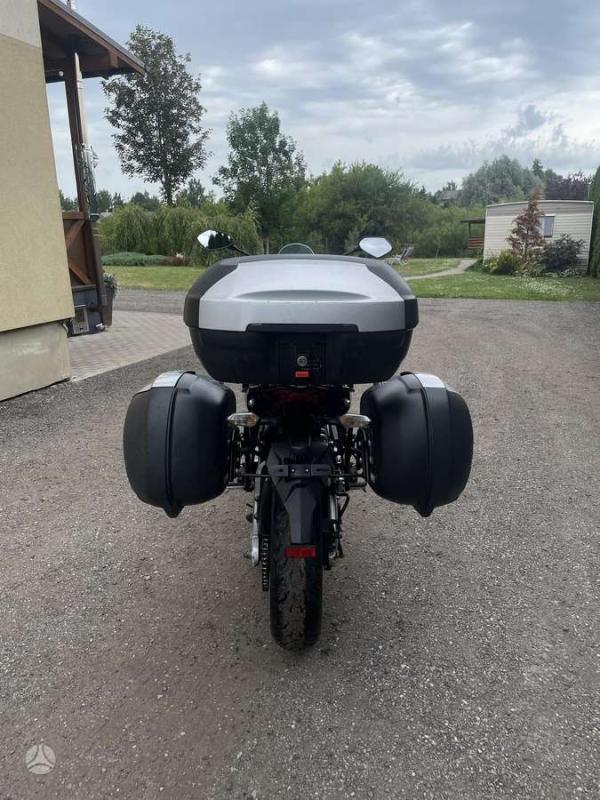 Black Kawasaki Versys 2012 in Kursenai, with an engine capacity of 0.65 L and mileage of 47 thousand km for 3400 €, photo 6 on AUTOMOTO.COM.LV