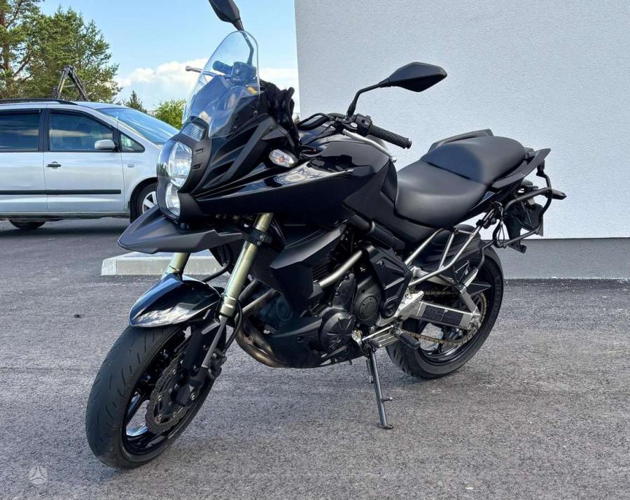 Black Kawasaki Versys 2012 in Mazeikiai, with an engine capacity of 0.00 L and mileage of 45 thousand km for 2900 €, photo 3 on AUTOMOTO.COM.LV