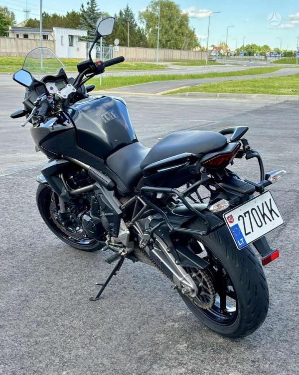 Black Kawasaki Versys 2012 in Mazeikiai, with an engine capacity of 0.00 L and mileage of 45 thousand km for 2900 €, photo 5 on AUTOMOTO.COM.LV