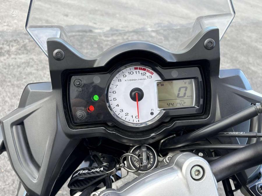 Black Kawasaki Versys 2012 in Mazeikiai, with an engine capacity of 0.00 L and mileage of 45 thousand km for 2900 €, photo 7 on AUTOMOTO.COM.LV
