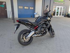 Melns Kawasaki Versys 2014 Utena, ar dzinēja tilpumu 0.65 L un nobraukumu 33 tūkst. km par 3349 €, foto 3 vietnē AUTOMOTO.COM.LV