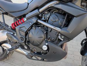 Melns Kawasaki Versys 2014 Utena, ar dzinēja tilpumu 0.65 L un nobraukumu 33 tūkst. km par 3349 €, foto 9 vietnē AUTOMOTO.COM.LV