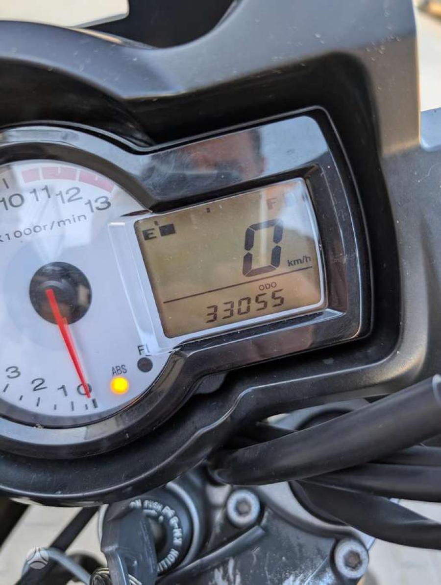 Melns Kawasaki Versys 2014 Utena, ar dzinēja tilpumu 0.65 L un nobraukumu 33 tūkst. km par 3349 €, foto 22 vietnē AUTOMOTO.COM.LV