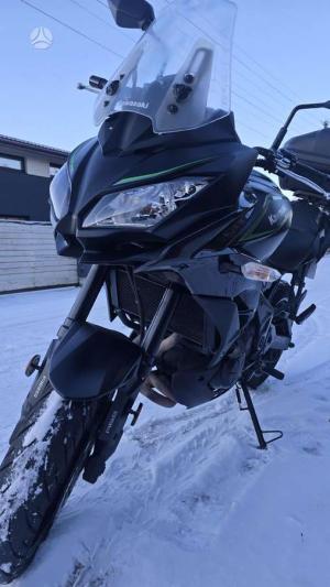 Melns Kawasaki Versys 2017 Kauņa, ar dzinēja tilpumu 0.65 L un nobraukumu 57 tūkst. km par 4400 €, foto 10 vietnē AUTOMOTO.COM.LV