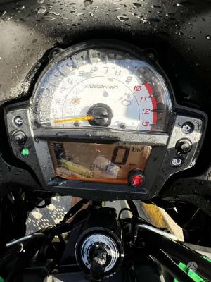 Black Kawasaki Versys 2017 in Kaunas, with an engine capacity of 0.65 L and mileage of 34 thousand km for 5000 €, photo 7 on AUTOMOTO.COM.LV